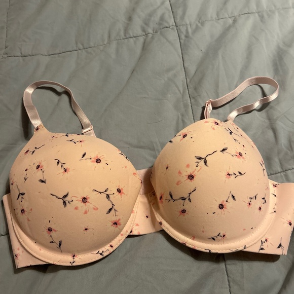 Laura Ashley | Intimates & Sleepwear | Laura Ashley Bra | Poshmark